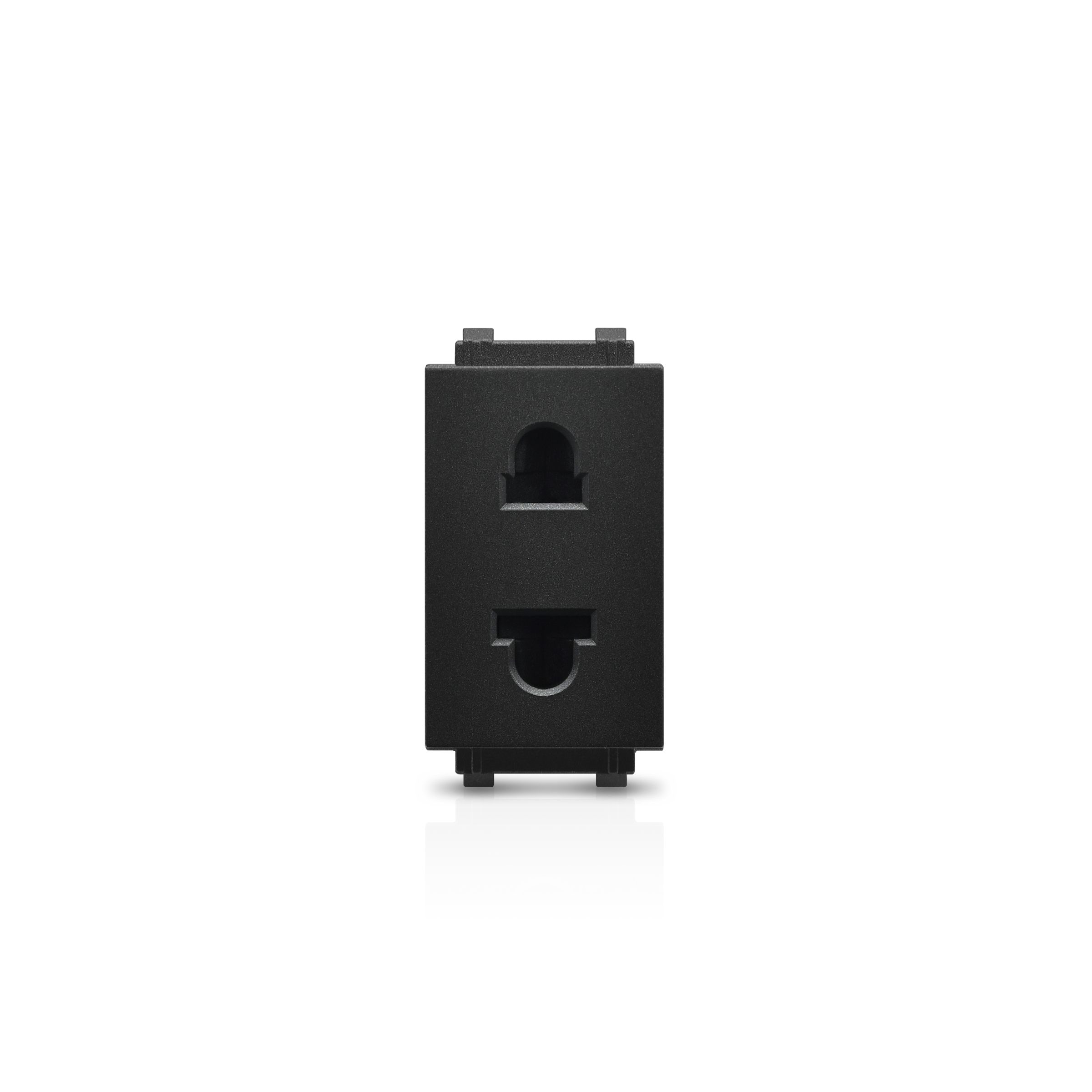 Switches & Sockets 2P+E US-EU Socket | 8719514298521 | Philips lighting